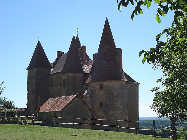 LES PLUS BEAUX CHATEAUX MANOIRS ET RUINES EN SAONE ET LOIRE 71 